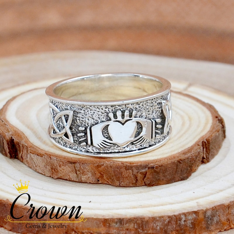 Custom Claddagh Ring - Etsy