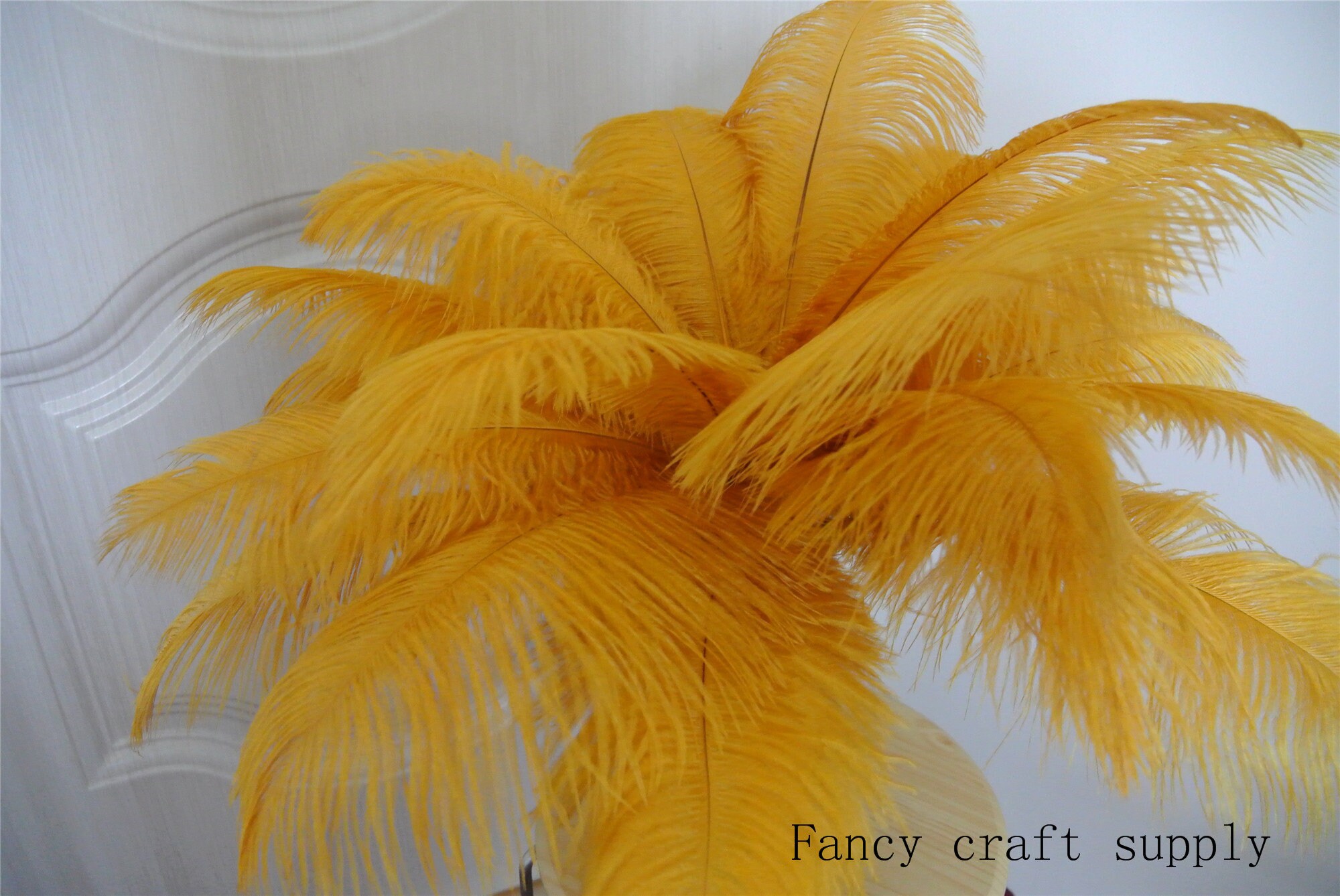 Gold ostrich feather ostrich plume 100 pcs for wedding party | Etsy
