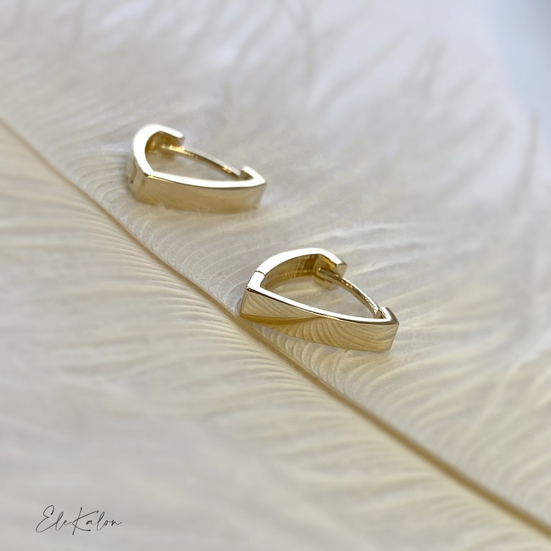 14K Solid Gold Triangle Hoop Earrings Triangle Huggie Hoops - Etsy