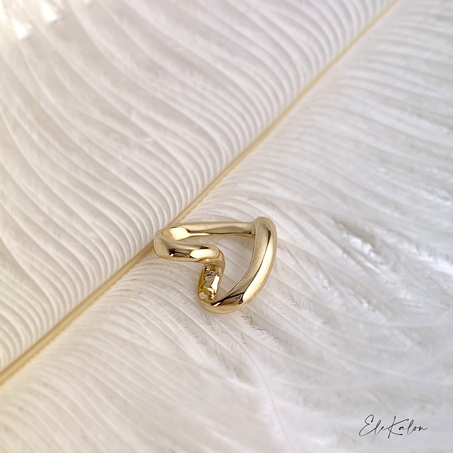 14K Solid Gold Open Heart Pendant, Delicate Gold Necklace - Etsy