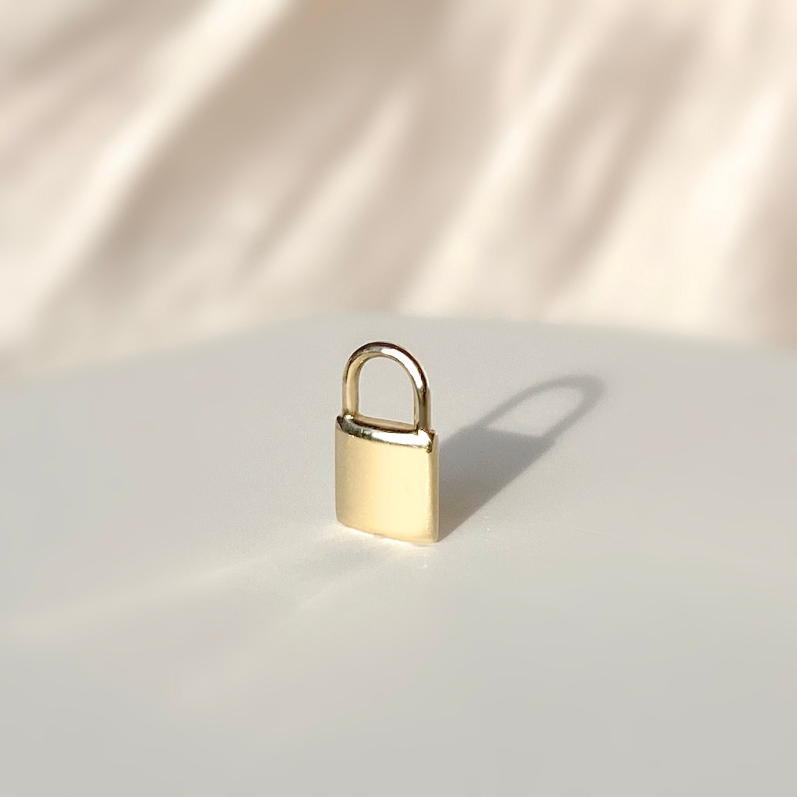 14K Solid Gold Padlock Pendant Dainty Padlock Necklace - Etsy