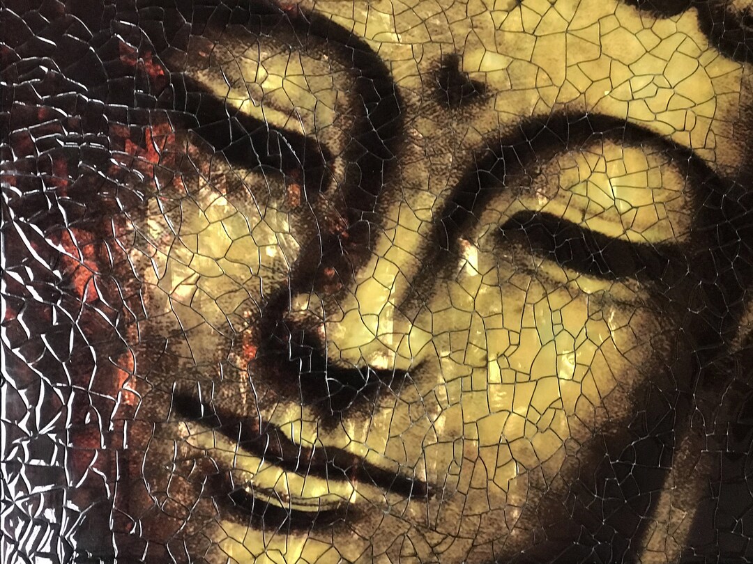 Buddha Artwork All Realised in Natural Mother of Pearl Cracking Effect ...
