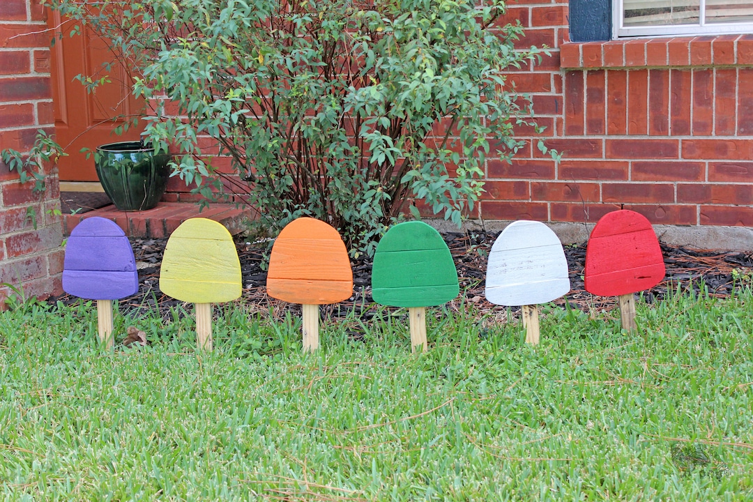 Gumdrop Stakes- Gingerbread House Yard Decoration- Spice Drops ...