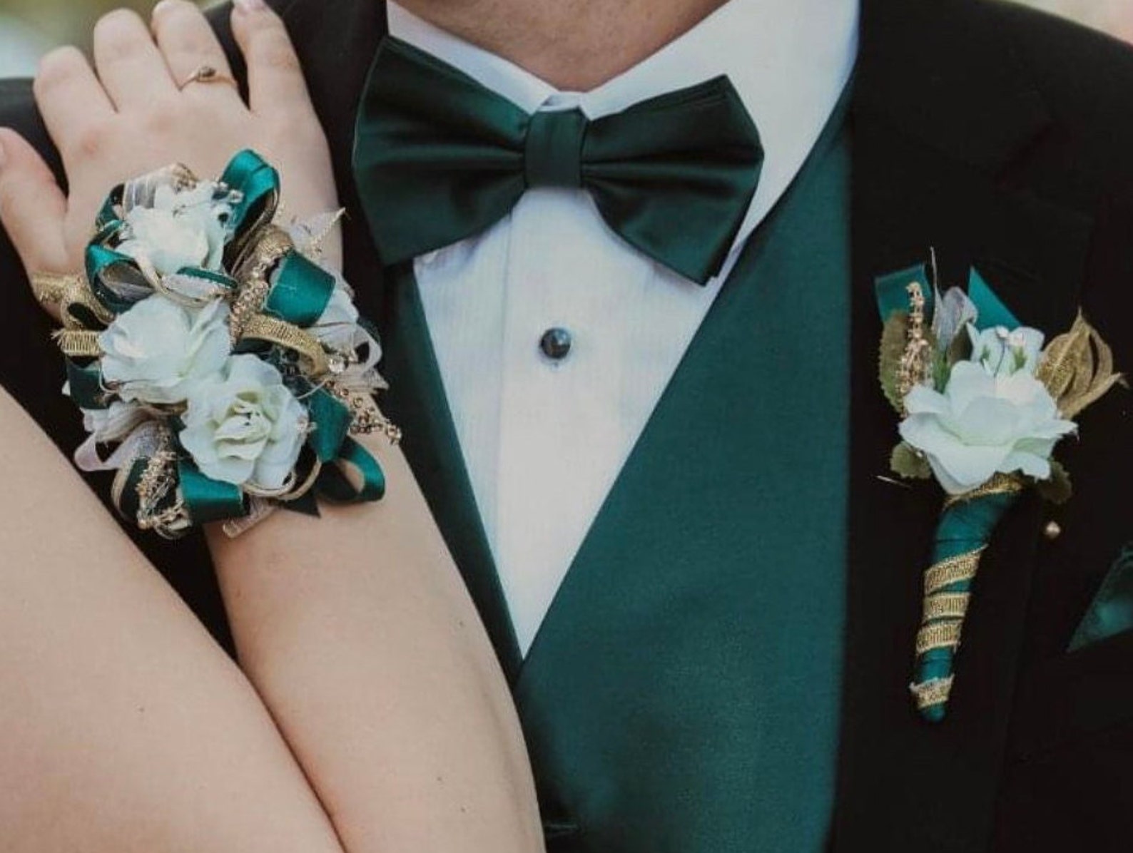 Dark Green Gold and Cream SILK Flower Wristlet Corsage and - Etsy