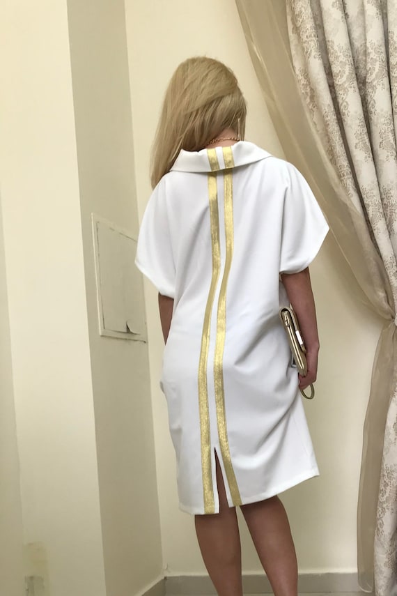 White Dress / Comfortable Tunic / With a golden ribbon on the | Etsy