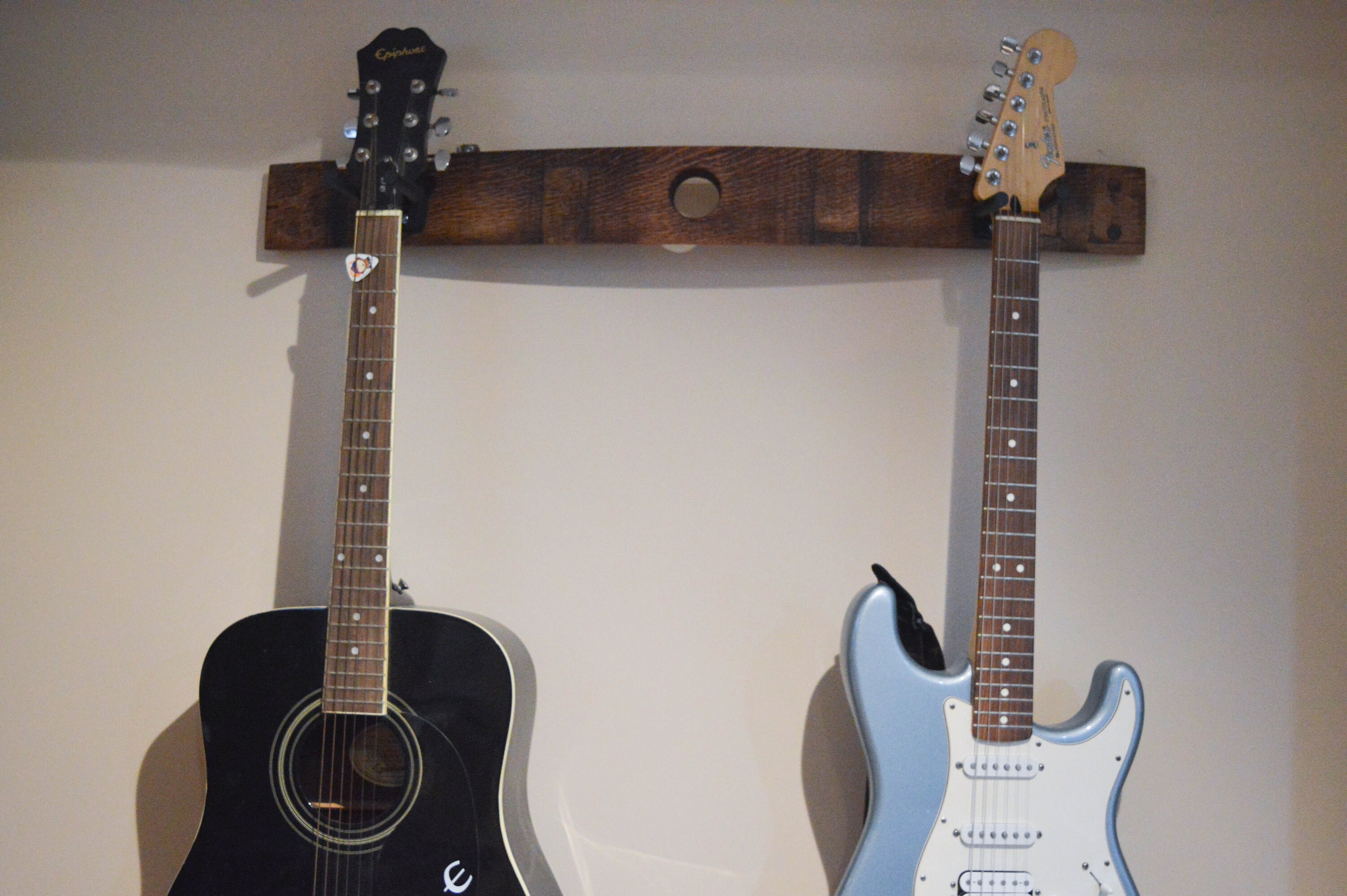 Double Guitar Rack Made From Wine Barrel Staves / Guitar Rack - Etsy Canada