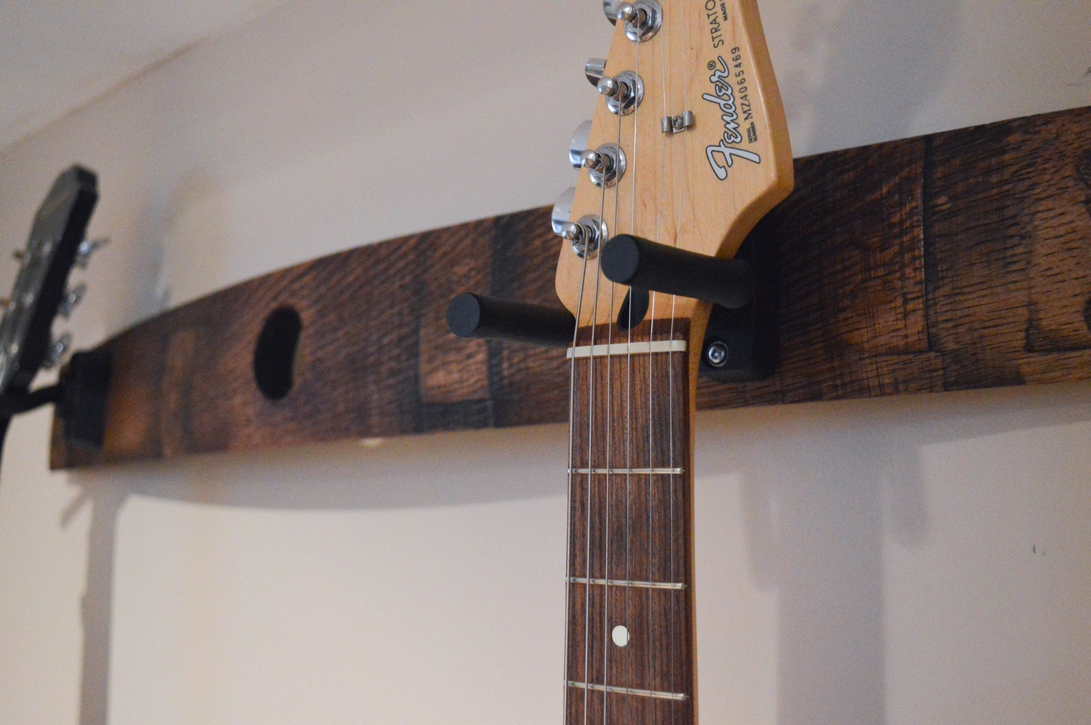 Double Guitar Rack Made From Wine Barrel Staves / Guitar Rack - Etsy Canada