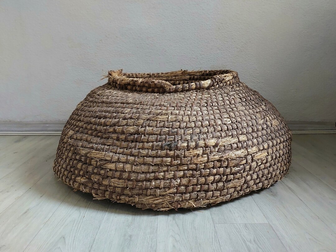 Old Antique Grass Rye Basket. Vintage Big Grain Storage. Primitive ...