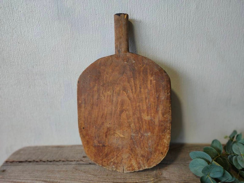 Big vintage wooden round cutting board. Primitive kitchen | Etsy