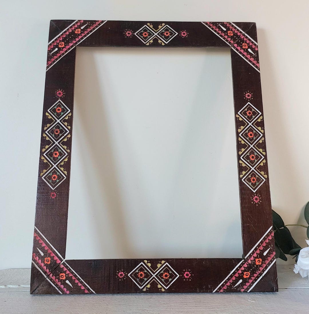 Vintage Wooden Carved Frame. Frame With Traditional Eclectic Carved ...