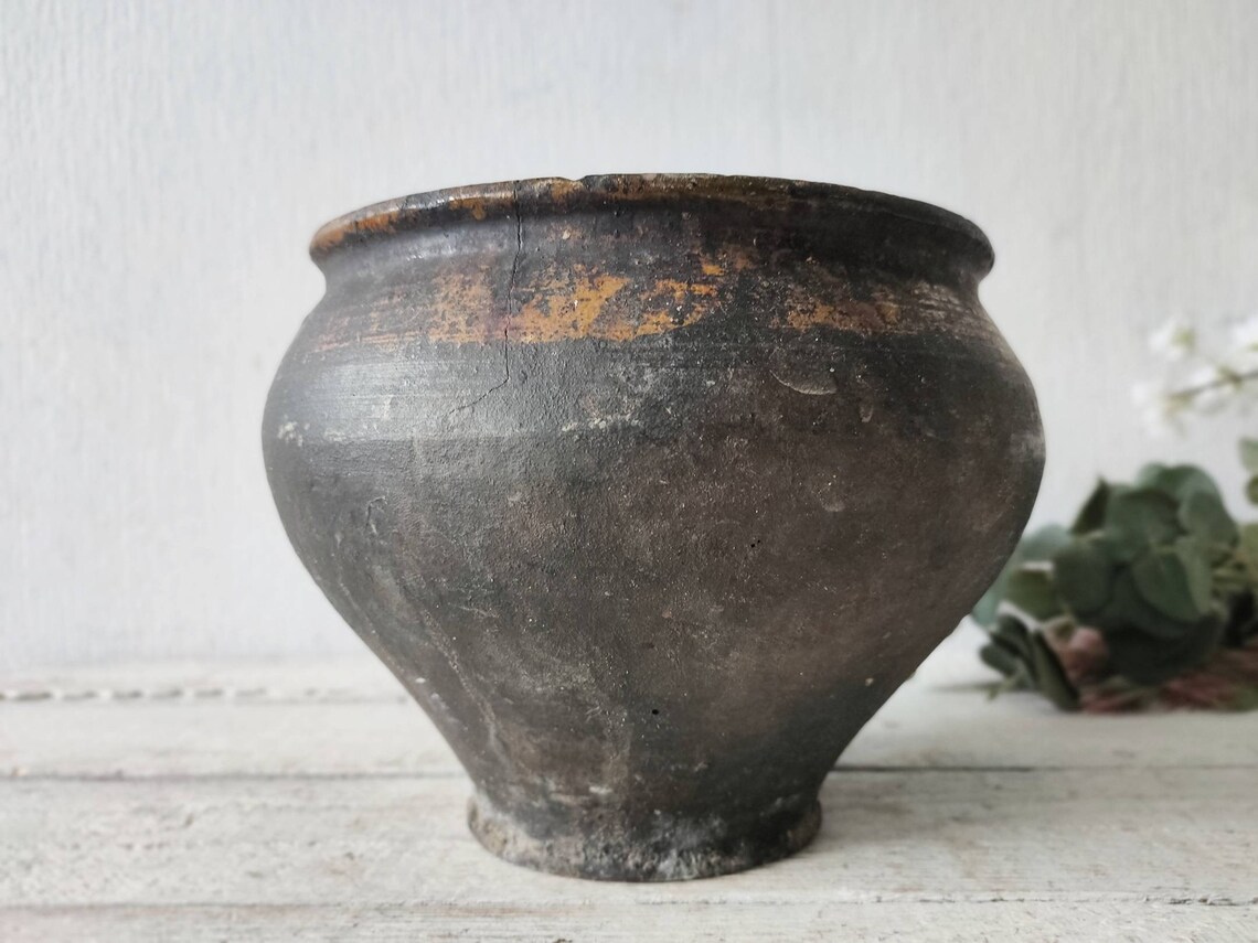 Old Clay Pot. Wabi Sabi Black Pottery. Farm House Rustic Decor - Etsy
