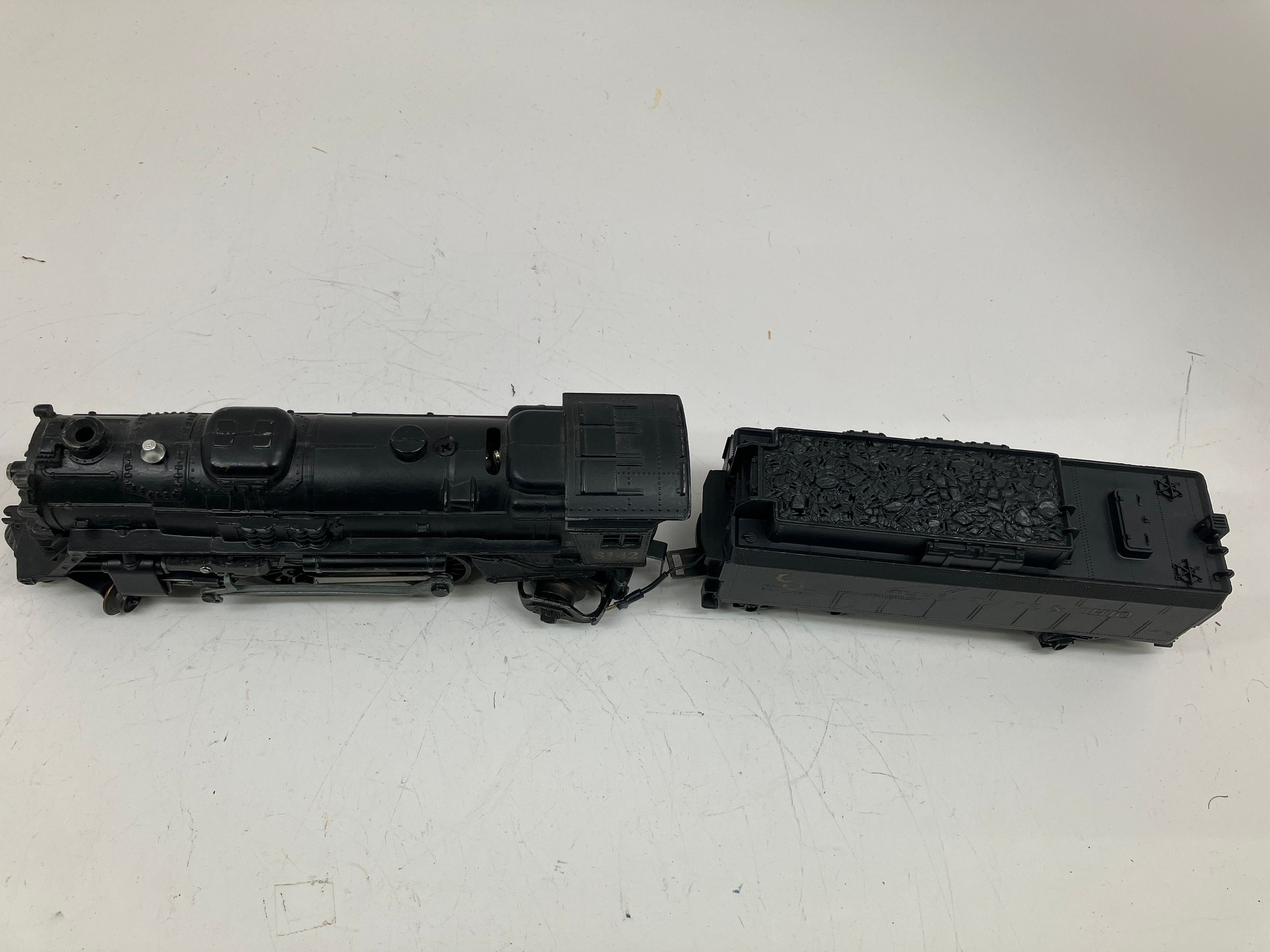 Lionel 8142 4-4-2 Chesapeake & Ohio With Light, Smoke and Sound. Used ...