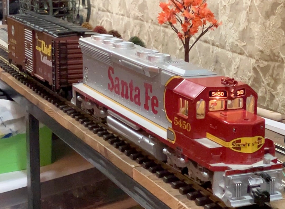 Aristo Craft Trains SD-45 With Sound, Battery Power and Radio Remote Control. - Etsy