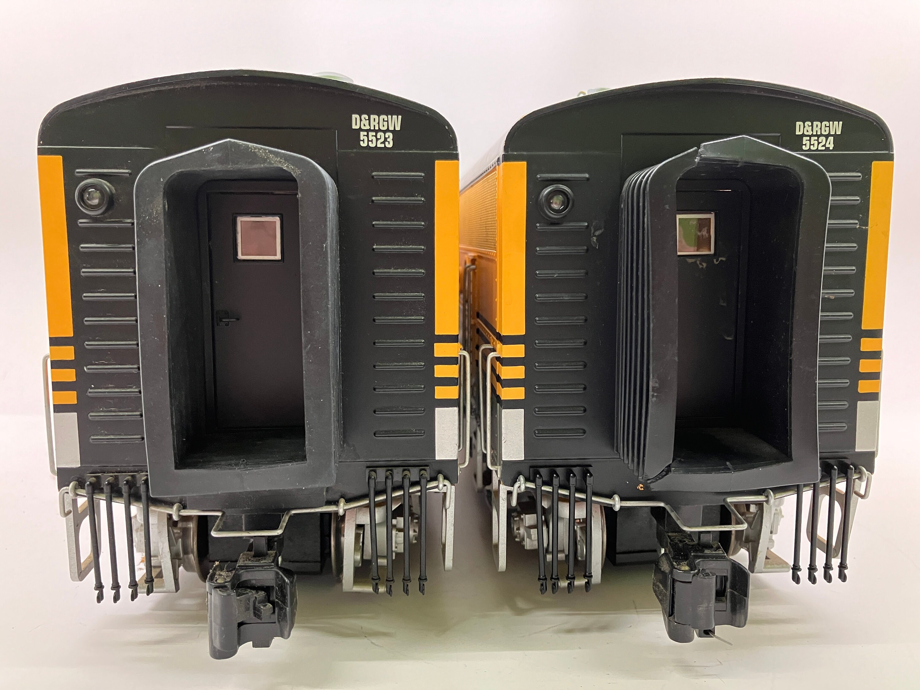 USA Trains R22250 EMD F3 A & B Units 5523/5524 of the Rio Grande ...