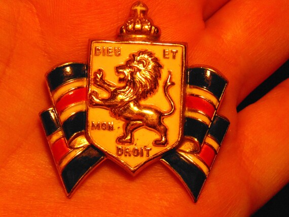 Accessocraft Patriotic WWII British War Relief Pin 19… - Gem