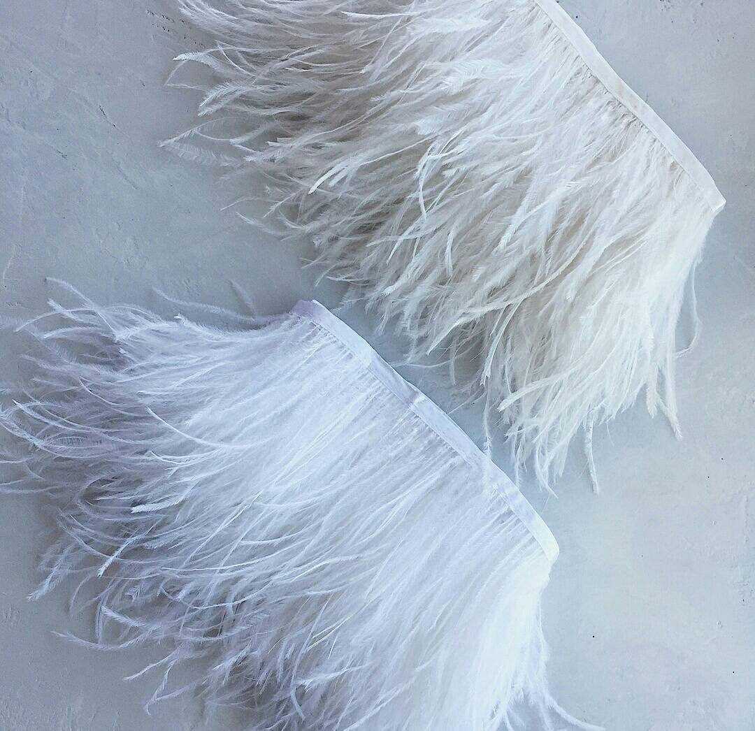 Ivory ostrich feather trim store