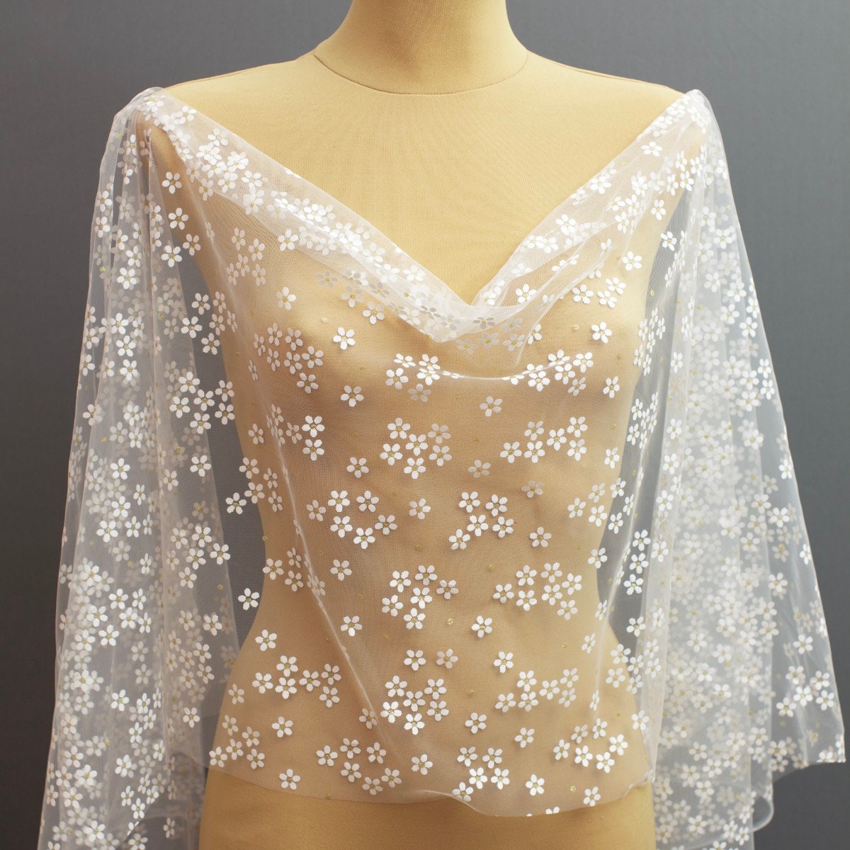 Print Daisy Soft Tulle Gorgeours Lace Fabric Floral Daisy Tulle Fabric ...