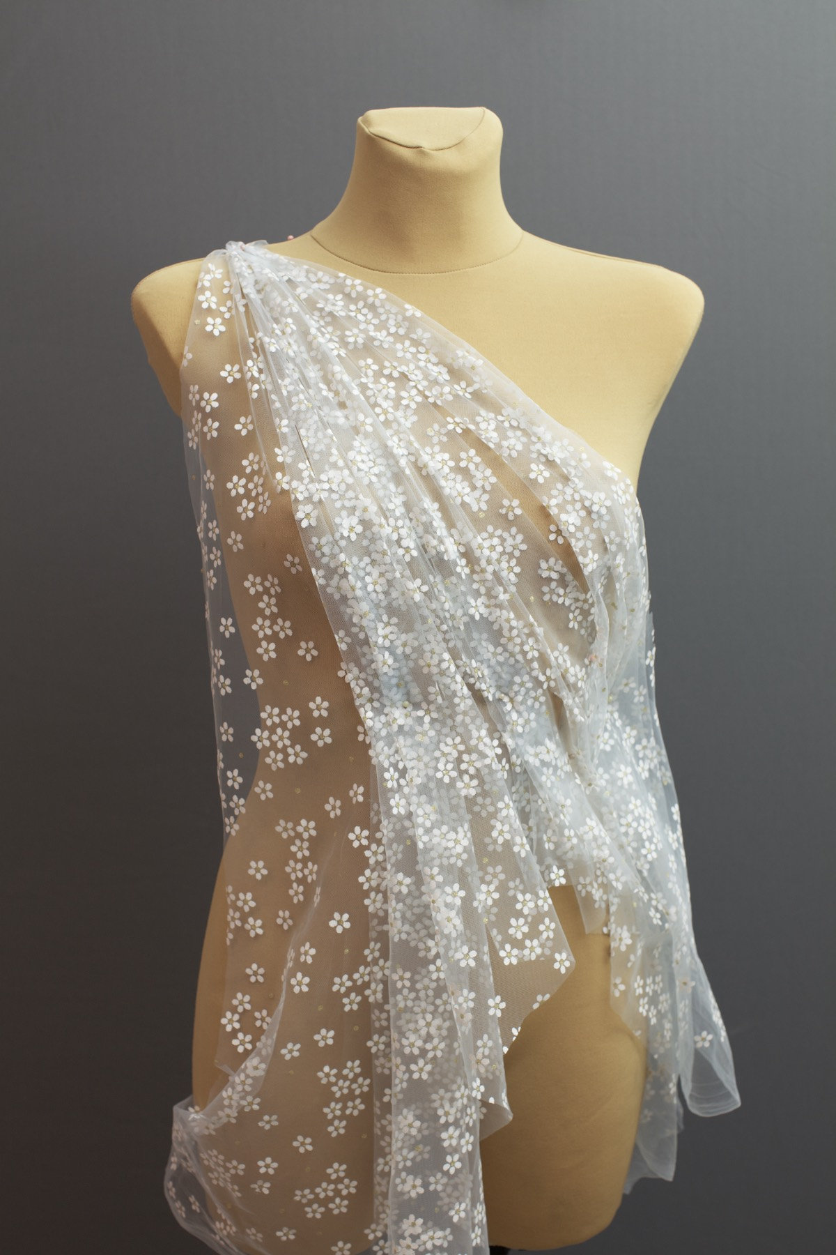 Print Daisy Soft Tulle Gorgeours Lace Fabric Floral Daisy Tulle Fabric ...
