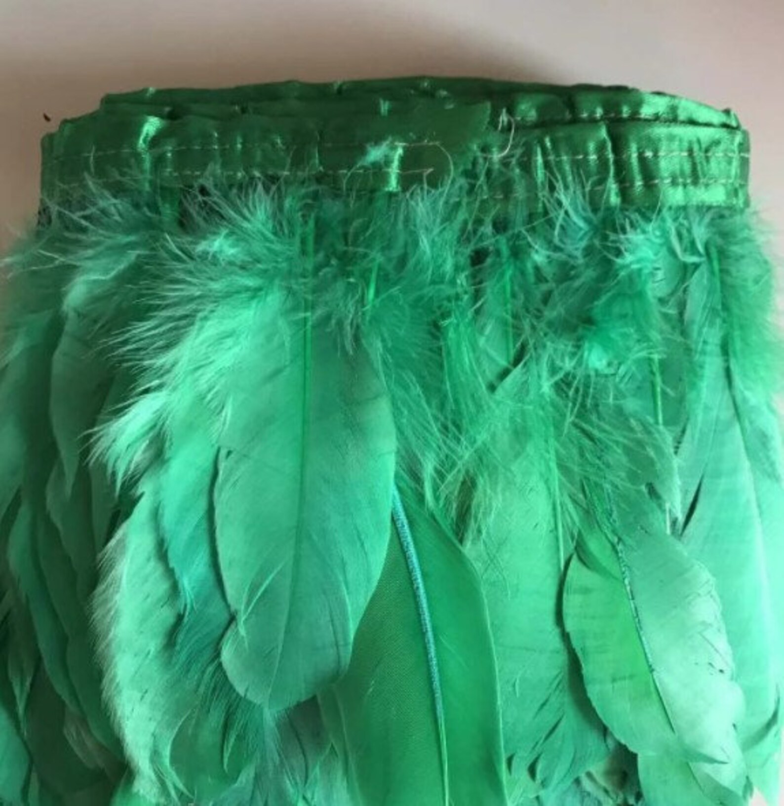 Schöne Hahn Feder Trim Federn Fransen weißen Hahn Feder trim Handwerk ...