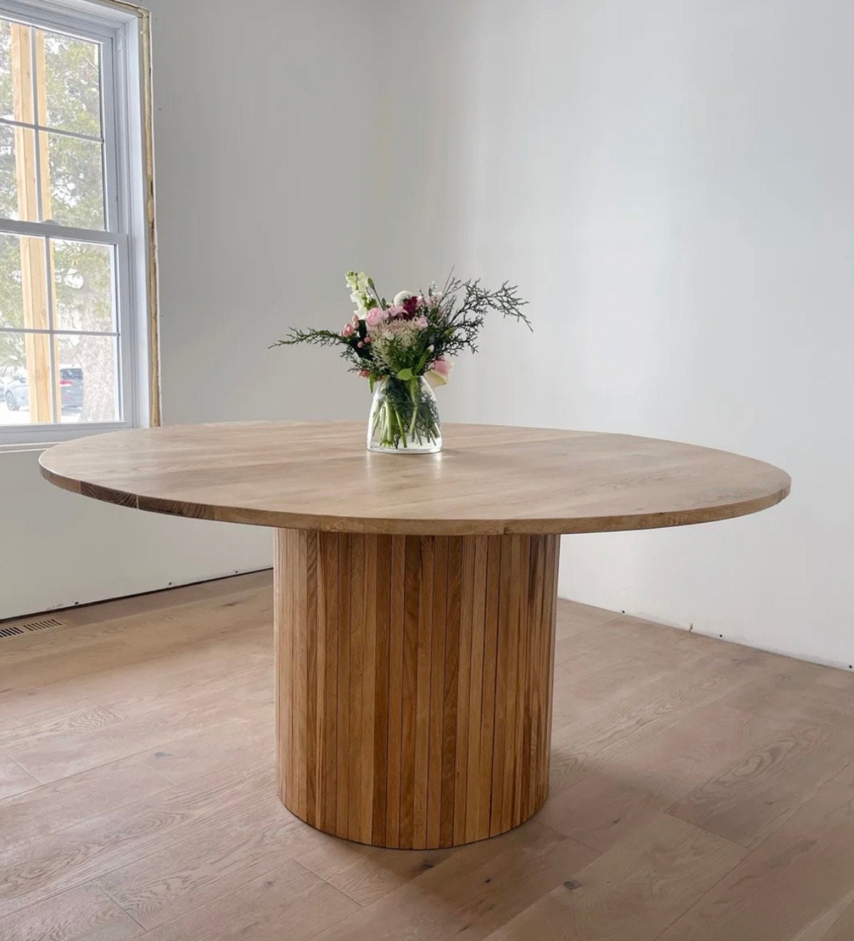 Custom Solid White Oak Round Table Lochlin Table - Etsy
