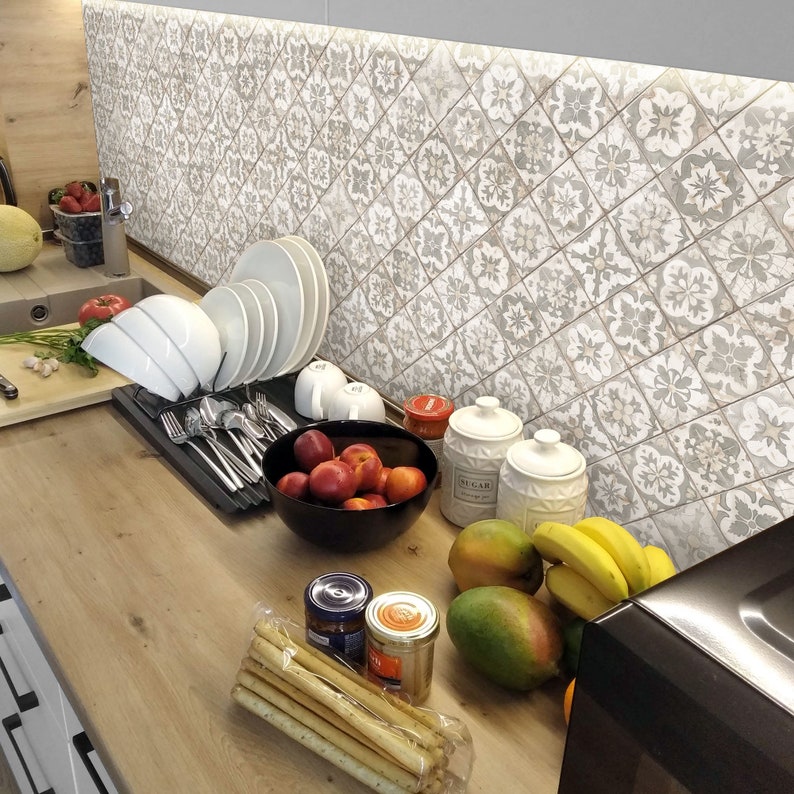 Spanish Gray and Bone Portuguese Tiles Wallpaper, Rustic Tile Wallpaper ...
