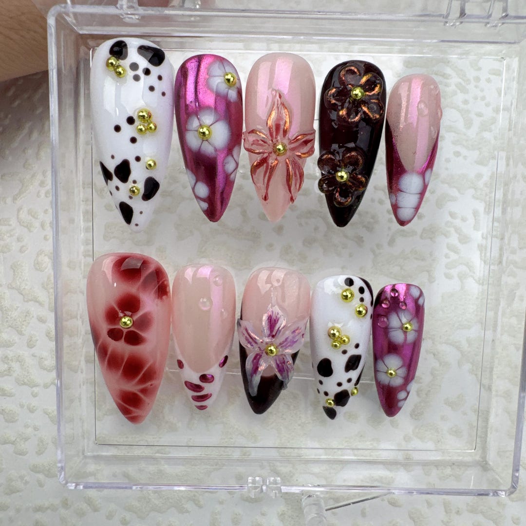 Handmade Floral Press on Nails: Custom Gel Faux Acrylic Nails - Etsy