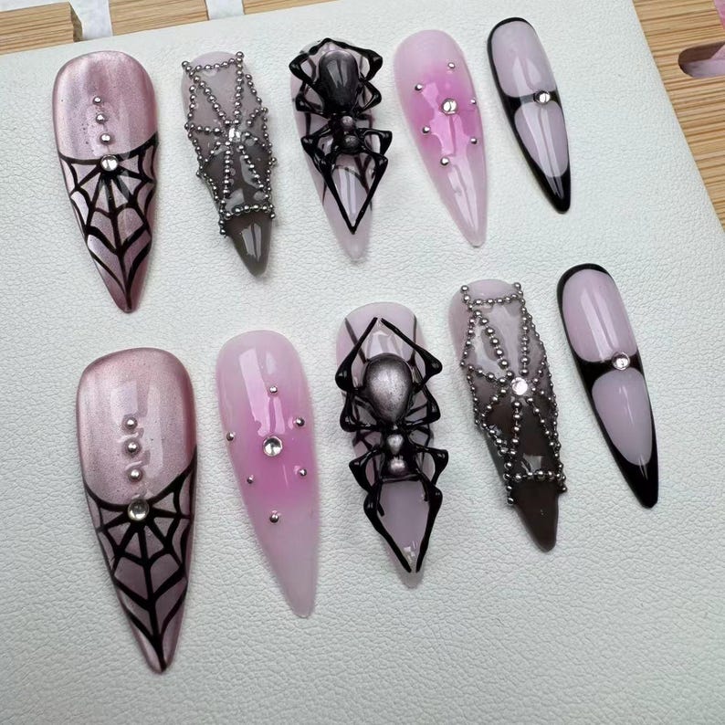 3D Spider Press on Nails: Halloween Custom Faux Acrylic Gel Nails - Etsy