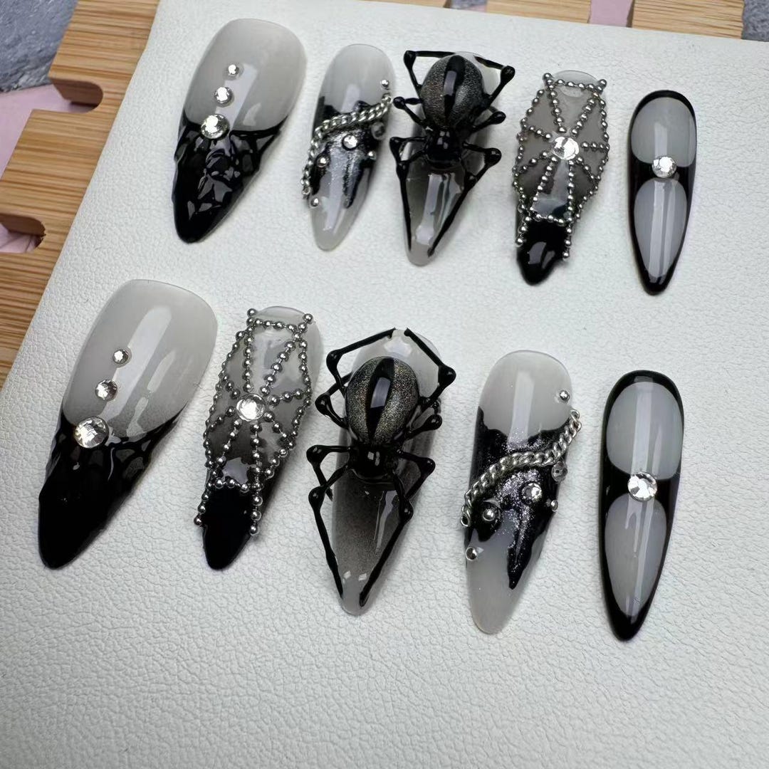 3D Spider Press on Nails: Halloween Custom Faux Acrylic Gel Nails - Etsy