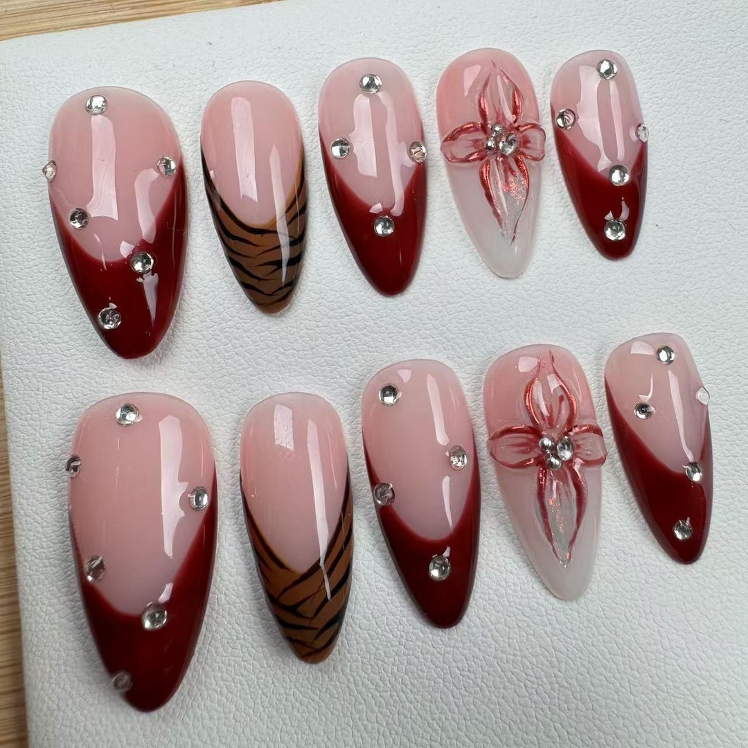 3D Press on Nails: Custom Gel Nail Art, Rhinestone Accent - Etsy