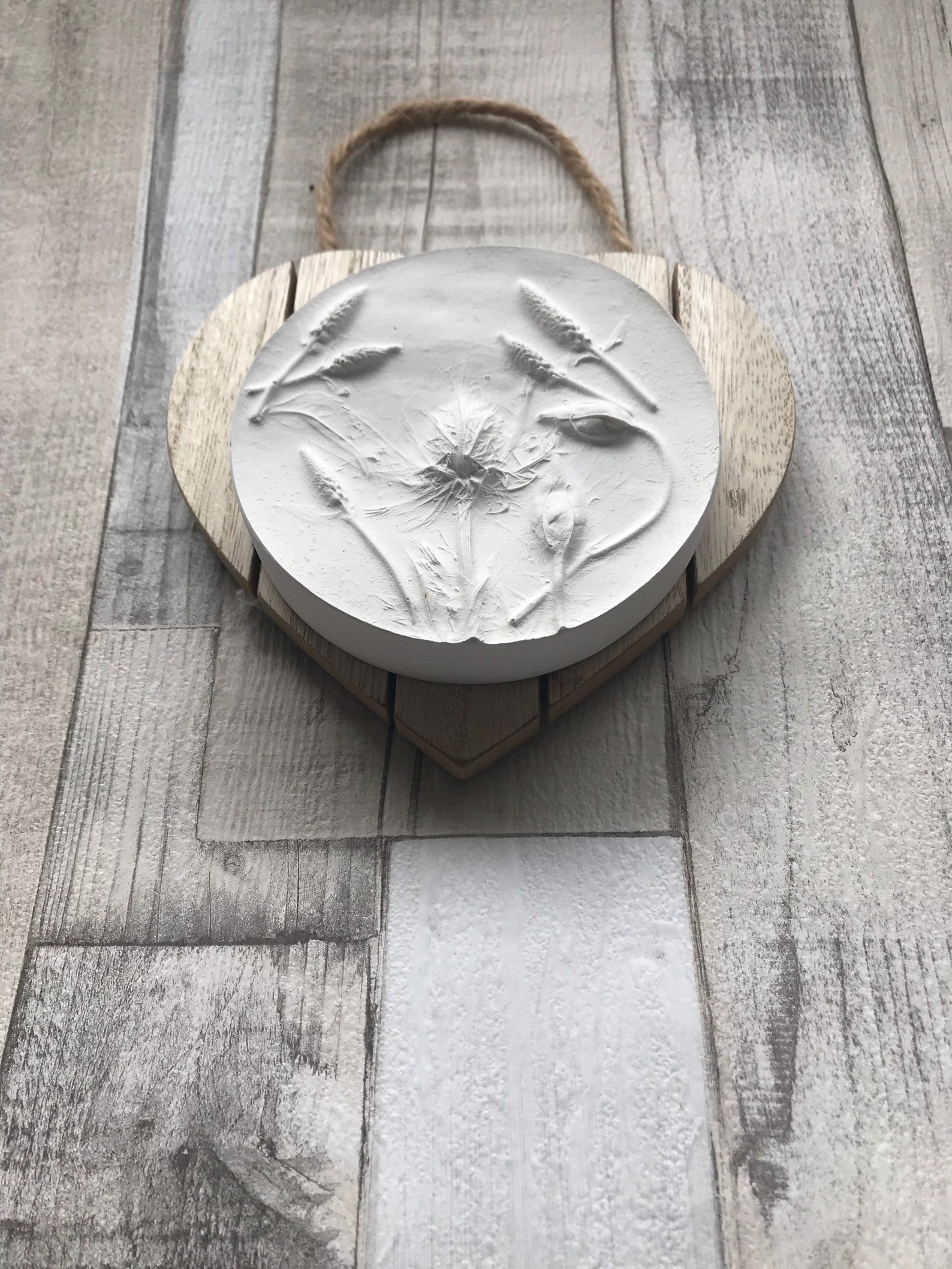 Plaster Cast Impression, Plaster of Paris Flowers Wall Plaque, Plaster ...
