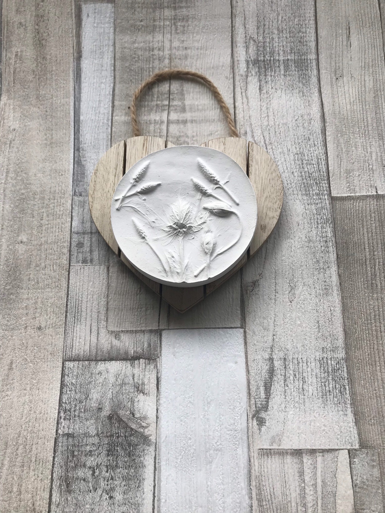 Plaster Cast Impression, Plaster of Paris Flowers Wall Plaque, Plaster ...