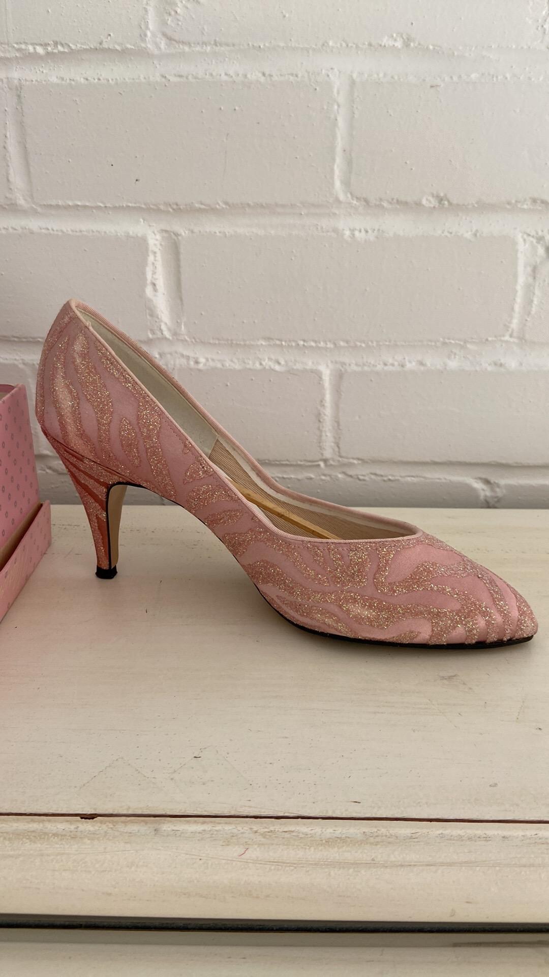 Women’s Classic Vintage High Heel 1970 Fancy Dressy Pink Beaded Pump ...