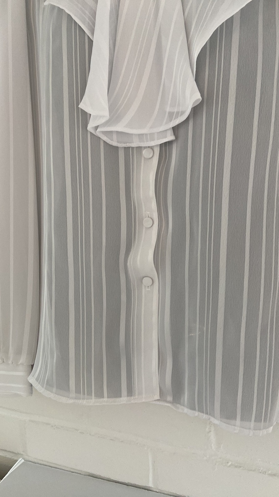 Classic Traditional Old Style 1980-1990 White Ruffle … - Gem