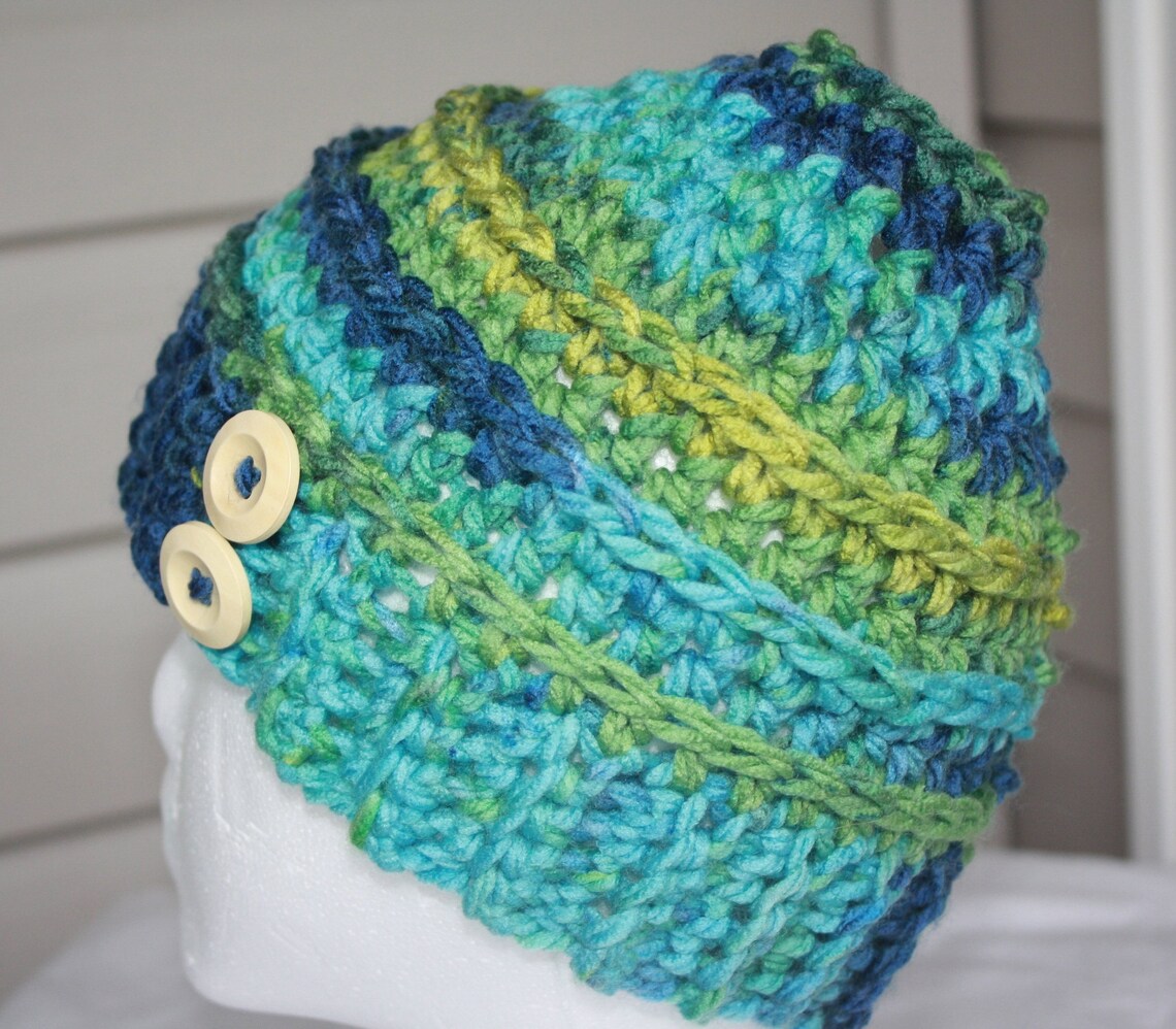 Crochet Woman's Messy Bun Hat, Messy Bun Hat, Ponytail Hat, Lady's ...