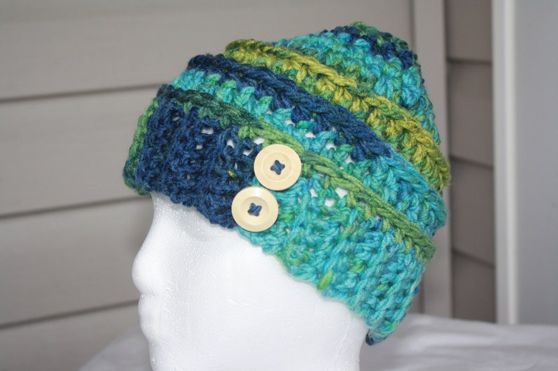 Crochet Woman's Messy Bun Hat, Messy Bun Hat, Ponytail Hat, Lady's ...