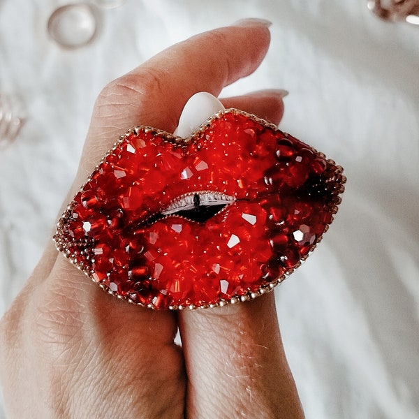 Lips Pin - Etsy