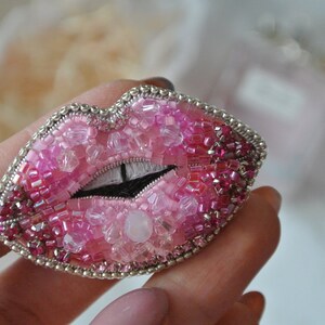 DIY Beaded Pink Lips Brooch, PDF Pattern for Lips Jewelry Making ...