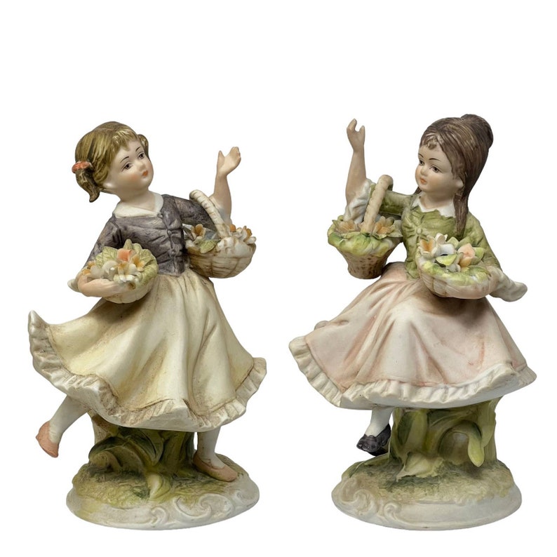 Vintage LEFTON Figurines 2 Girls Sitting on Tree Stumps Holding Flower ...