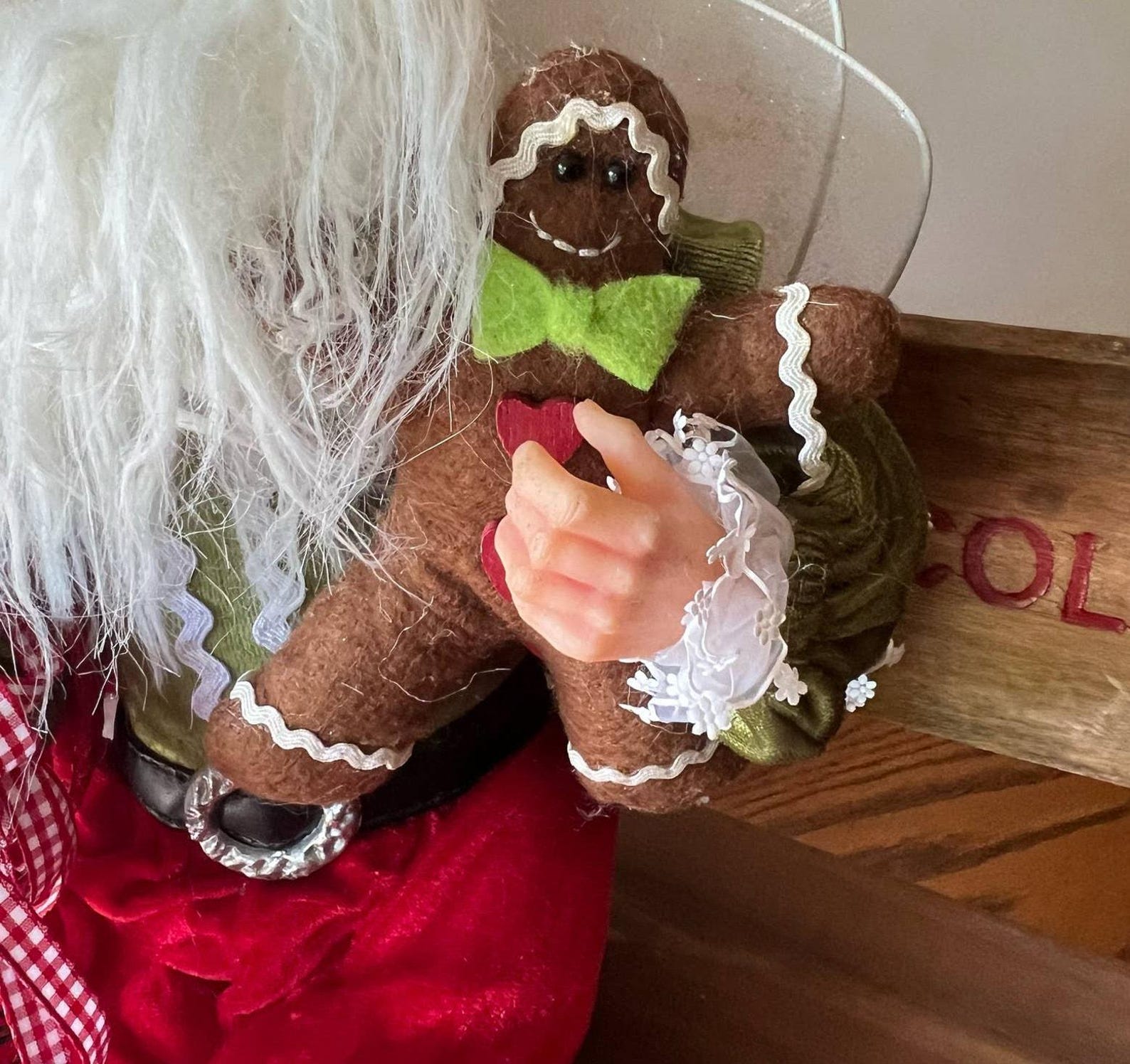 Rare Winward Santa W/wings Holding Gingerbread Boy and Wreath Bench Not ...