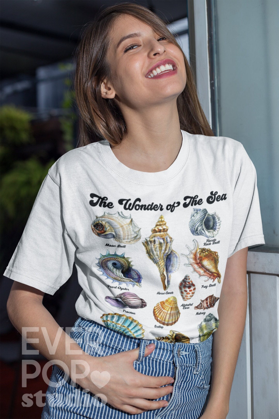 Seashell Graphic T-shirt: Trendy Beach Ocean Tee - Etsy