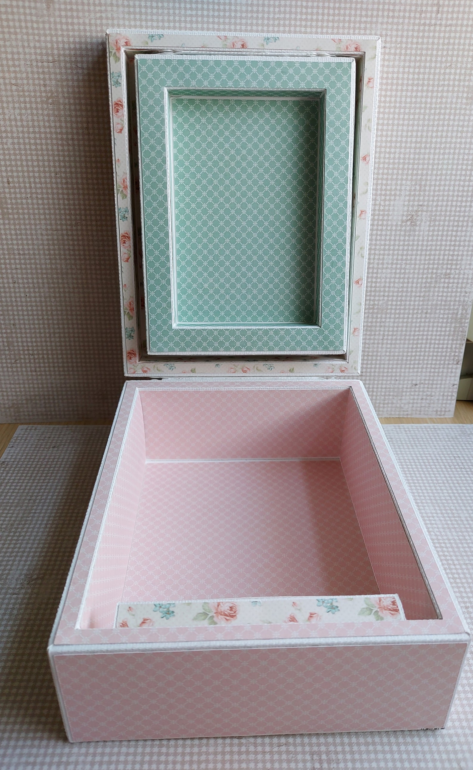 Pop up Picture Frame Box | Etsy