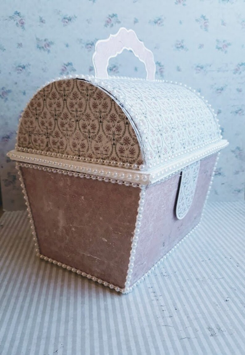 Summer / Treasure Basket - Etsy
