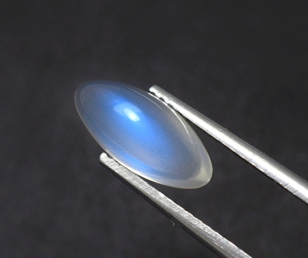 Natural Blue Moonstone Gemstone: Shiny White Rainbow, 2.45 Carats (5 ...