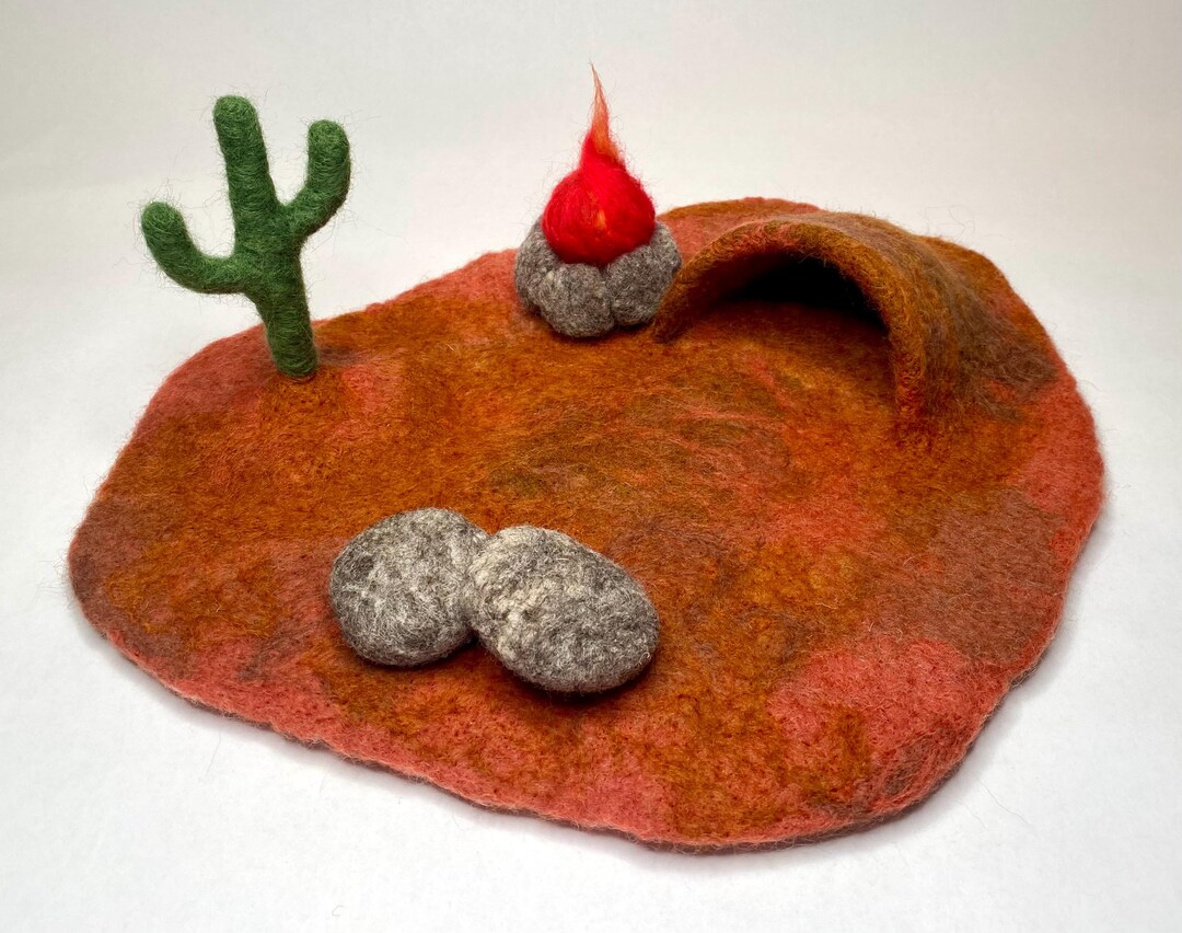 Mojave Desert Felt Playscape: Portable Fire Pit, Cave & Bendy Cactus - Etsy