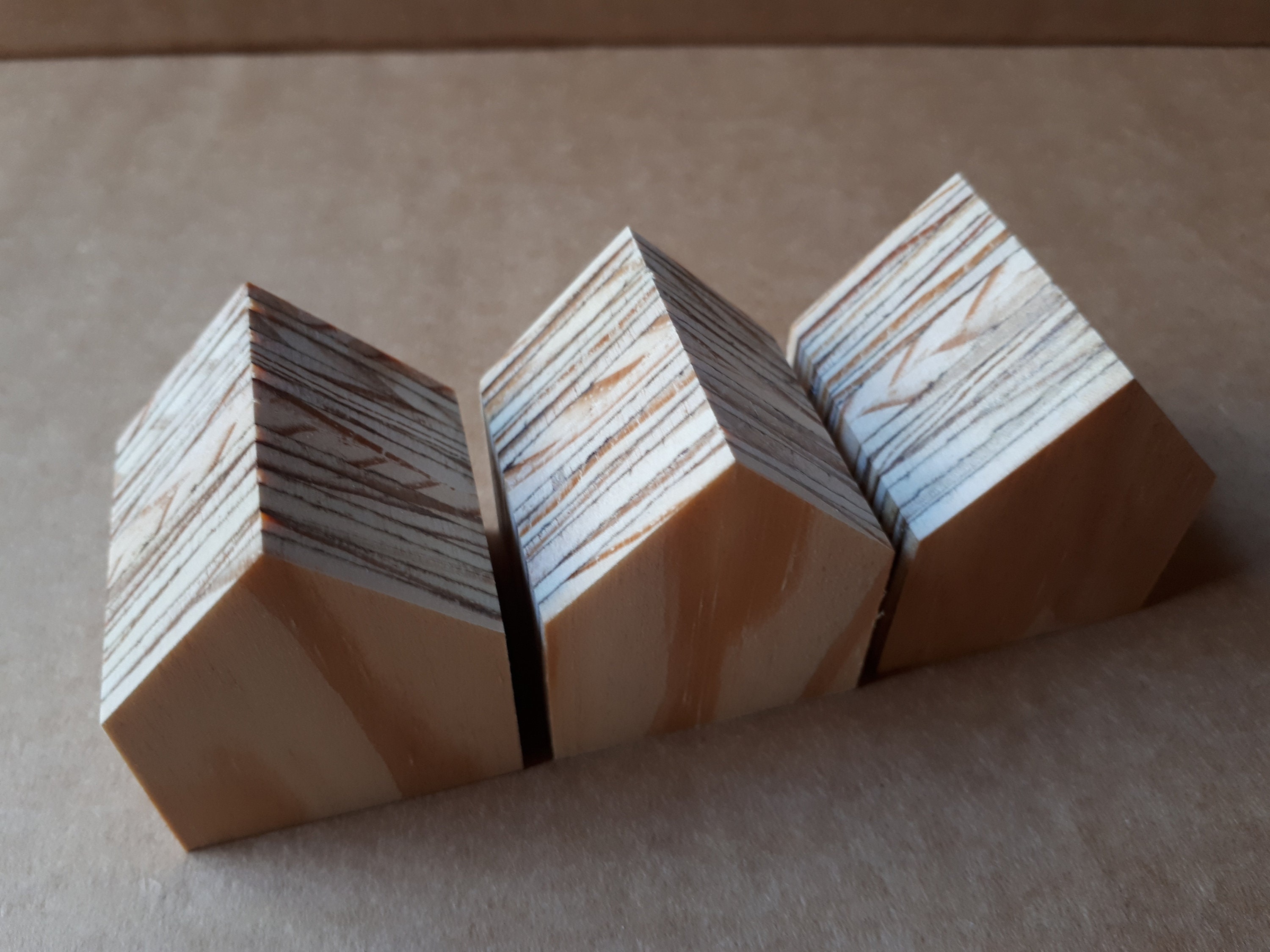Pequeñas casas de madera contrachapada de pino - Etsy España