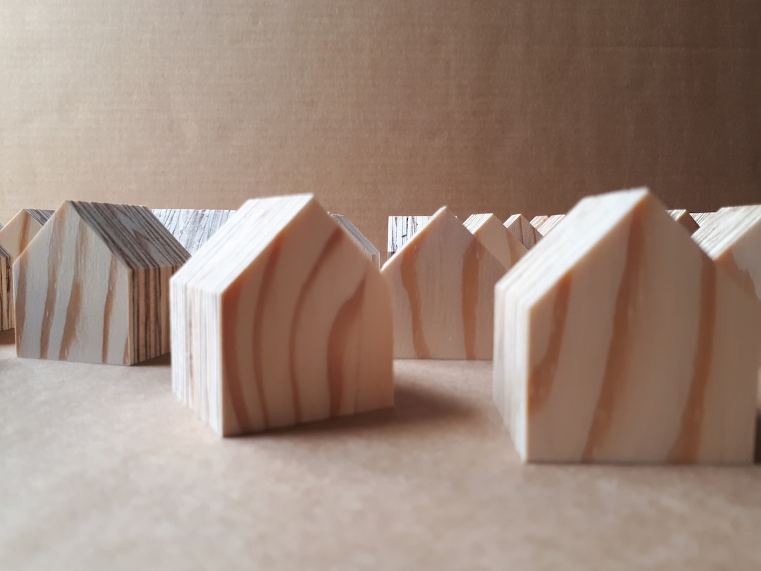 Pequeñas casas de madera contrachapada de pino - Etsy España