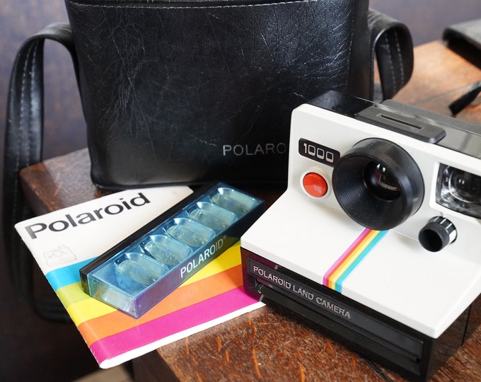 Polaroid 1000 Land Camera , the Classic RED Button - Etsy