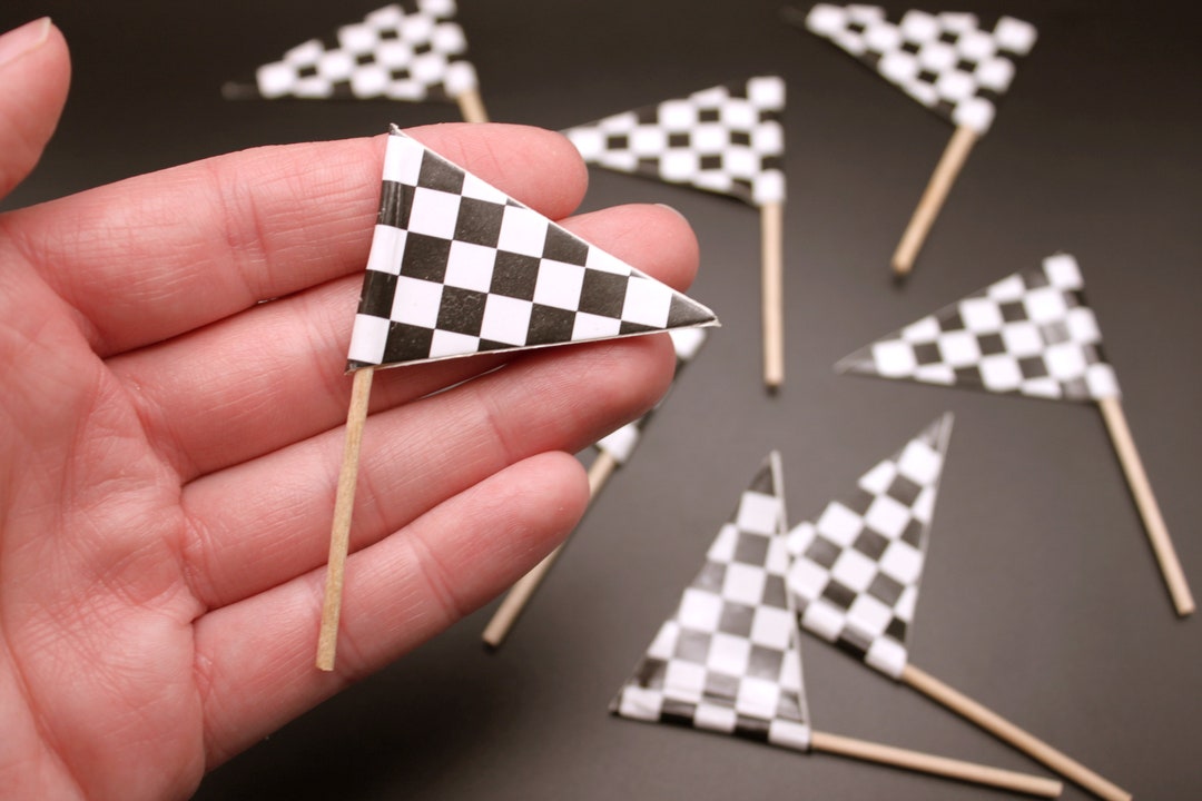 Checkered Flag 12 or 10 Pk Miniature 1:50 Scale Racetrack Finish Line ...