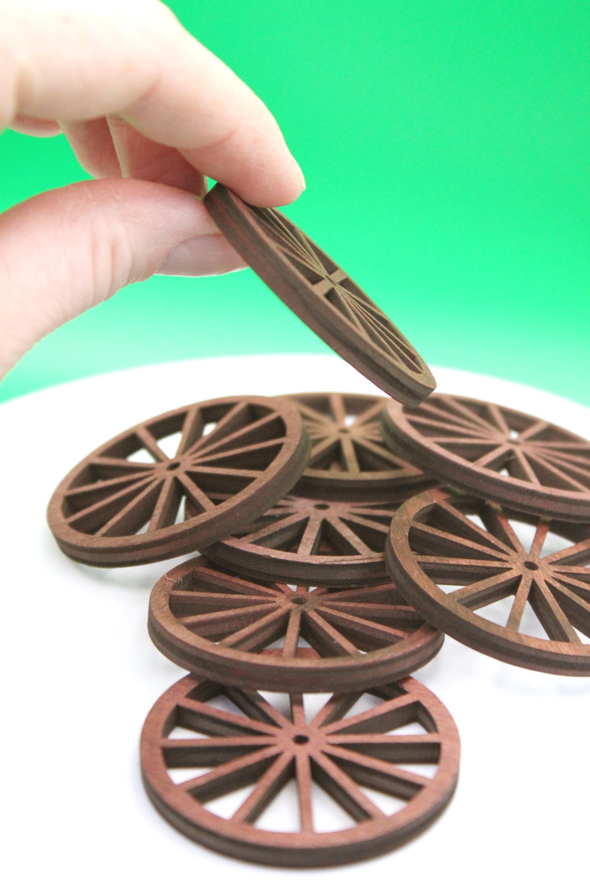 Wagon Wheels 8pk Wood 1:24 Scale 2" Miniatures for Pioneer Historic ...