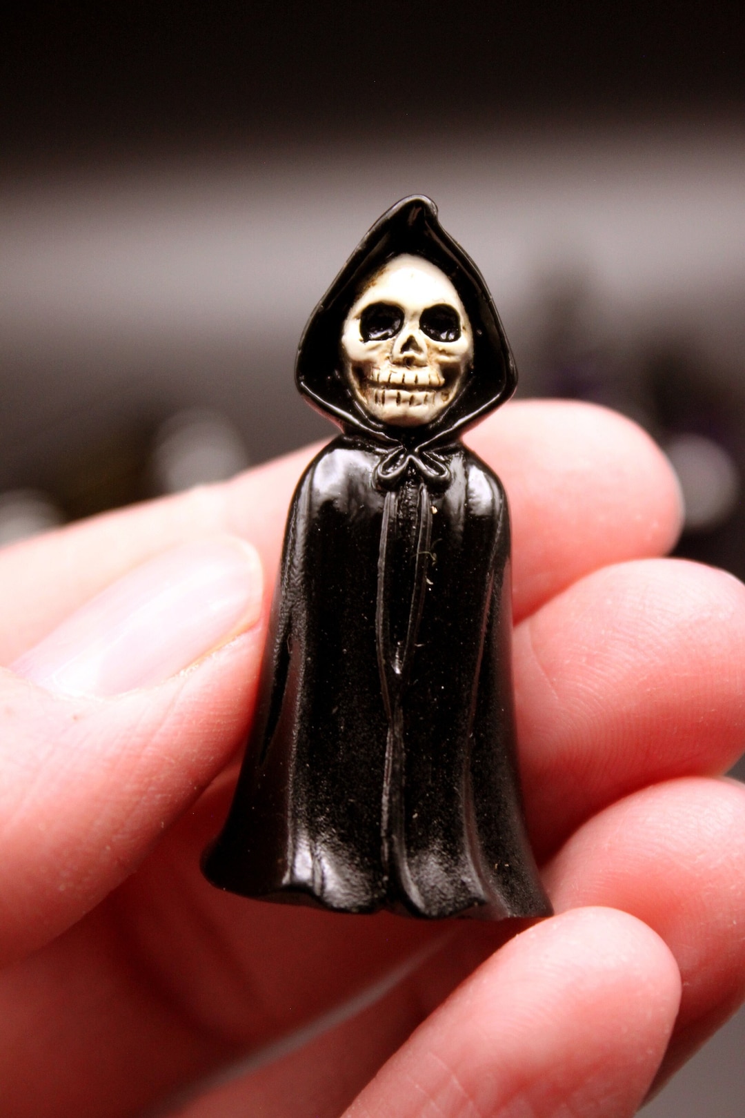 Executioner in Black Hooded Cloak, Wraith Figure W/ Spooky Skull Face ...
